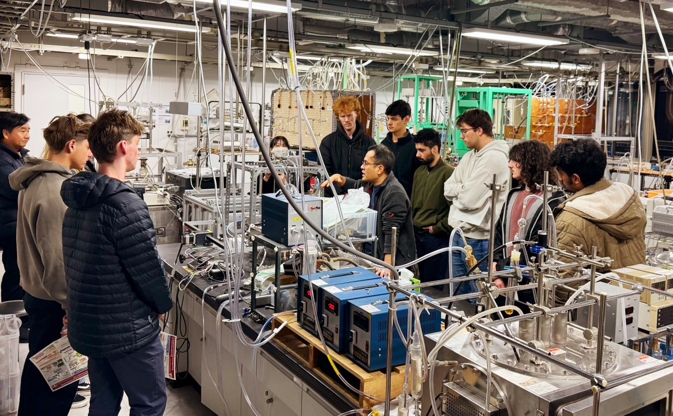 クイーンズランド大学機械・鉱業工学部の学生グループの訪問対応を行いました – 反応制御学研究室[大野研究室 / Ohno LAB.]